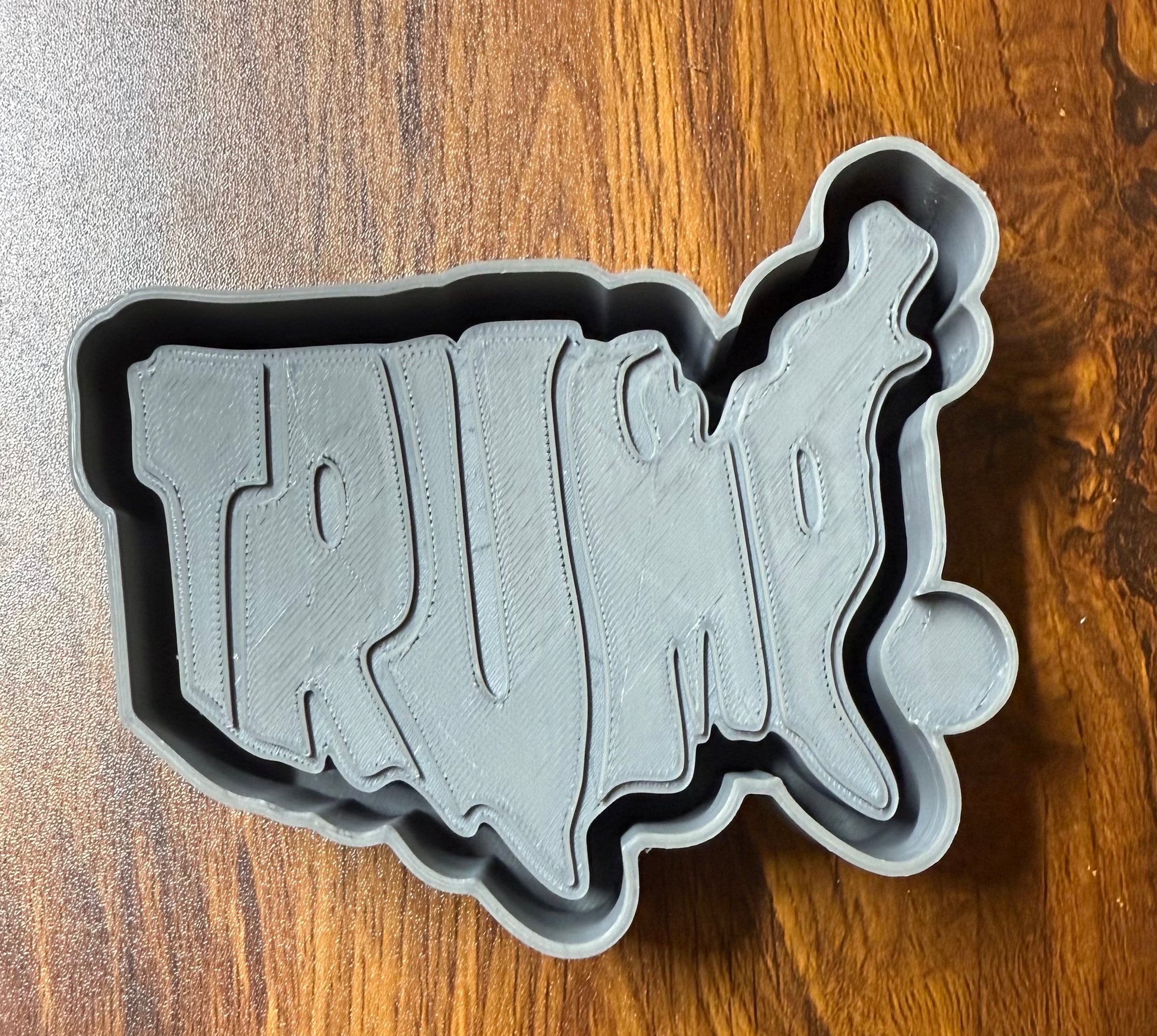 Patriotic Trump America Mold – Lazy Day Crafts